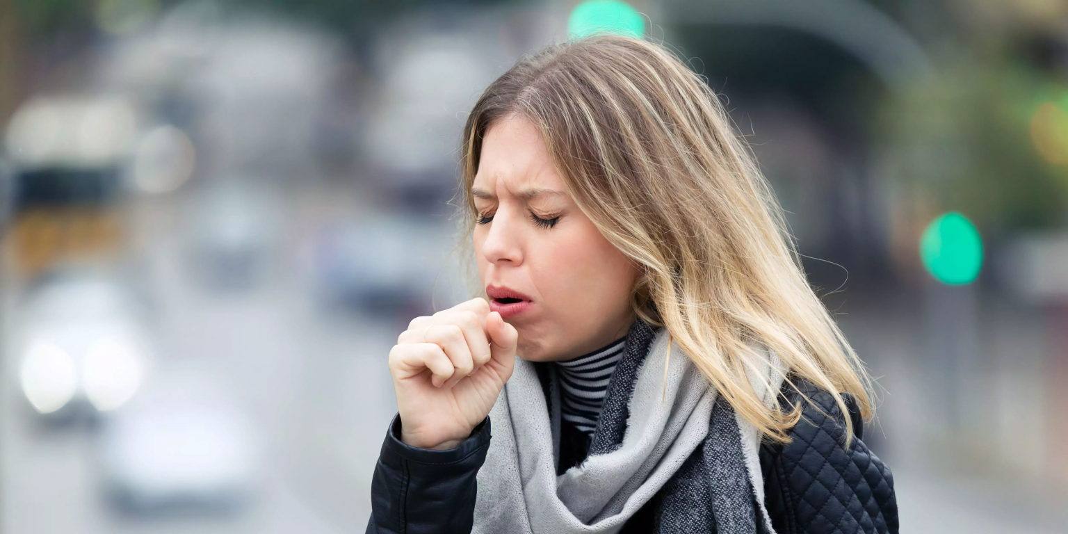 Toux persistante : causes fréquentes et conseils de traitement ...